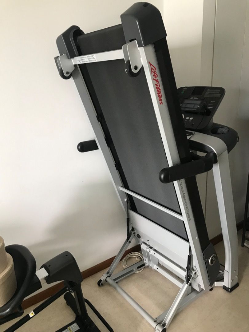 Foldable Treadmill Life Fitness F3, Sports Equipment, Exercise ...