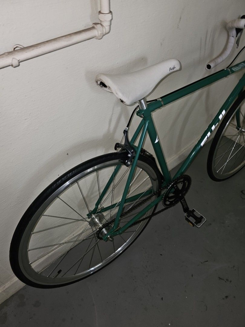 Fuji Fixie without wheels, Sports Equipment, Bicycles & Parts, Bicycles ...