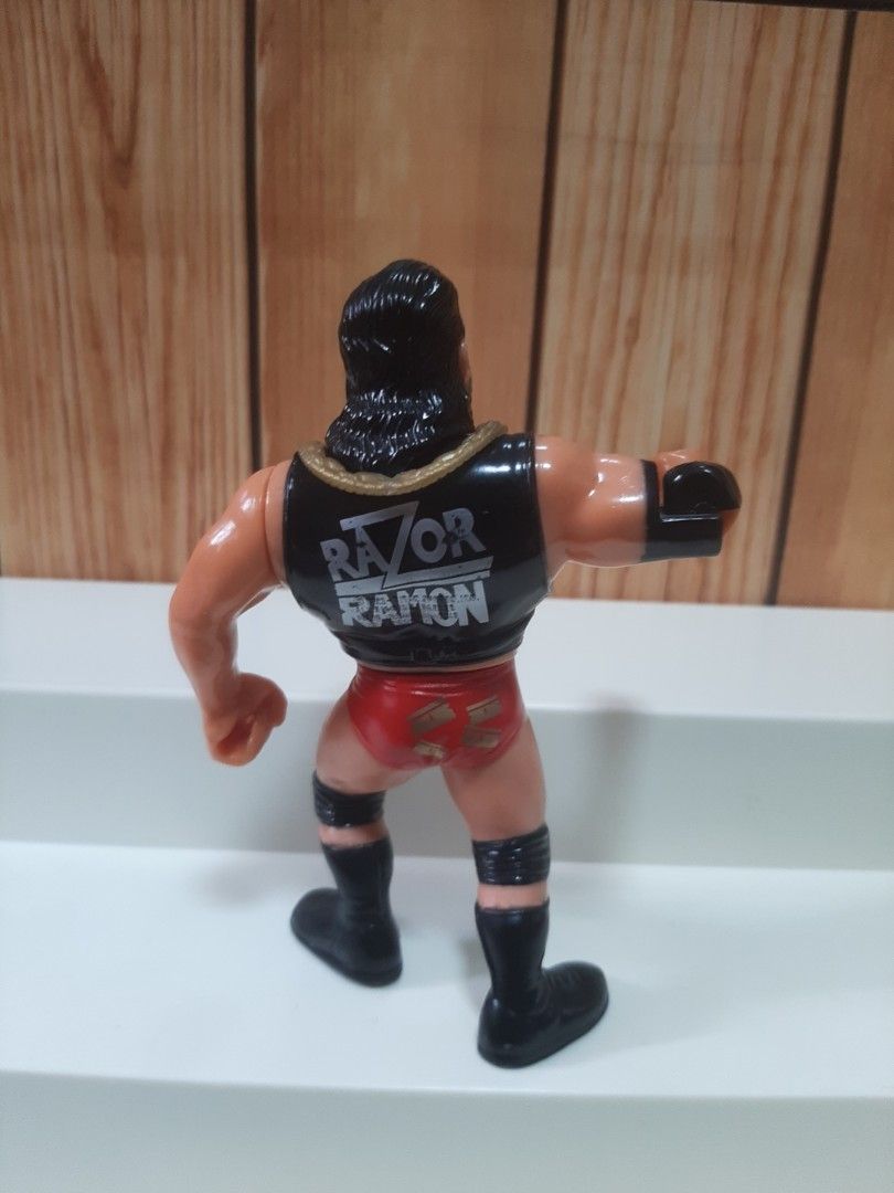 Hasbro WWF Series 7 Razor Ramon with chain, Hobbies & Toys, Toys ...