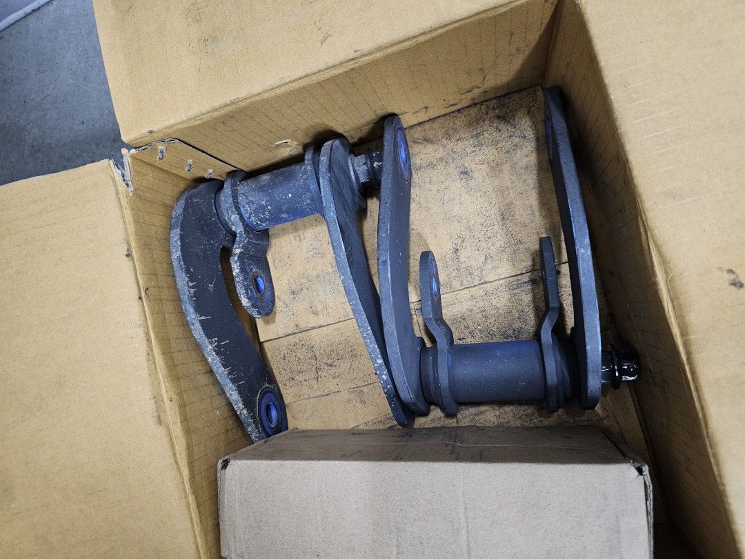 Hiace Rear Shackle, Car Accessories, Accessories on Carousell