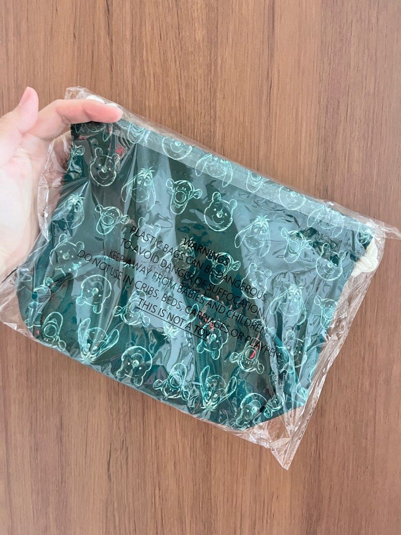 Innisfree Winnie the Pooh pouch (green), Women's Fashion, Bags ...