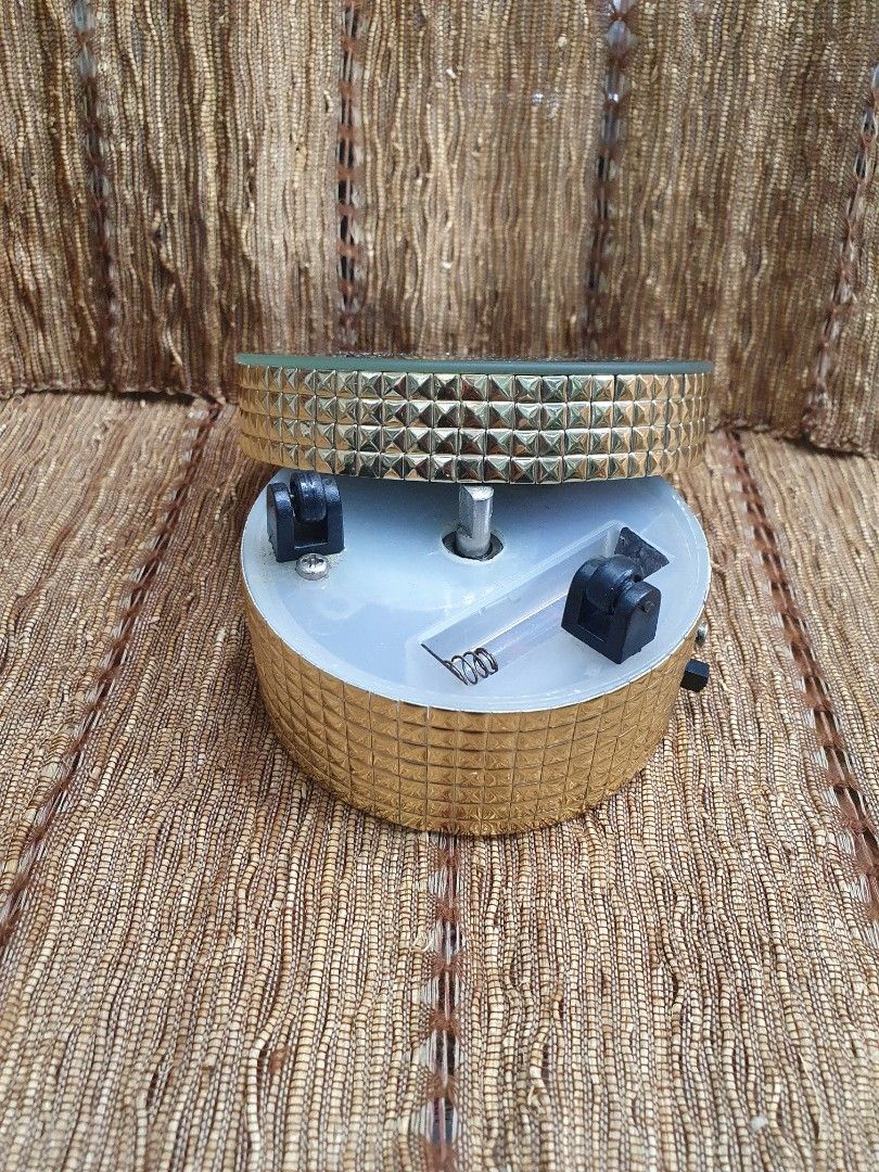 Jewellery display turn table, Hobbies & Toys, Stationery & Craft, Craft ...