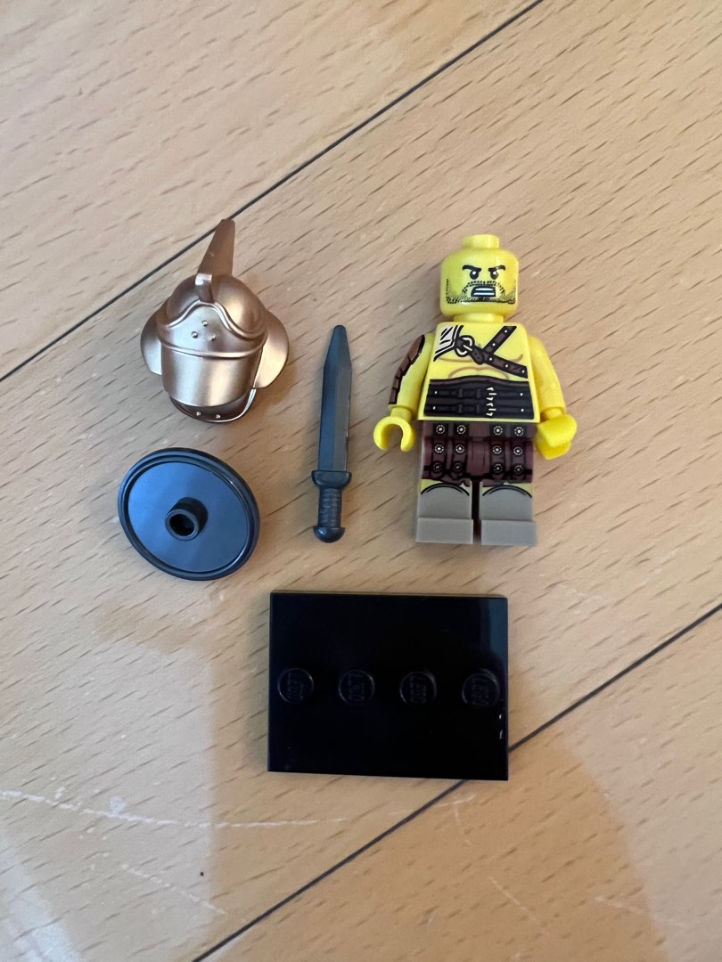 Lego 人仔 series 5 8805 角斗士, 興趣及遊戲, 玩具 & 遊戲類 - Carousell