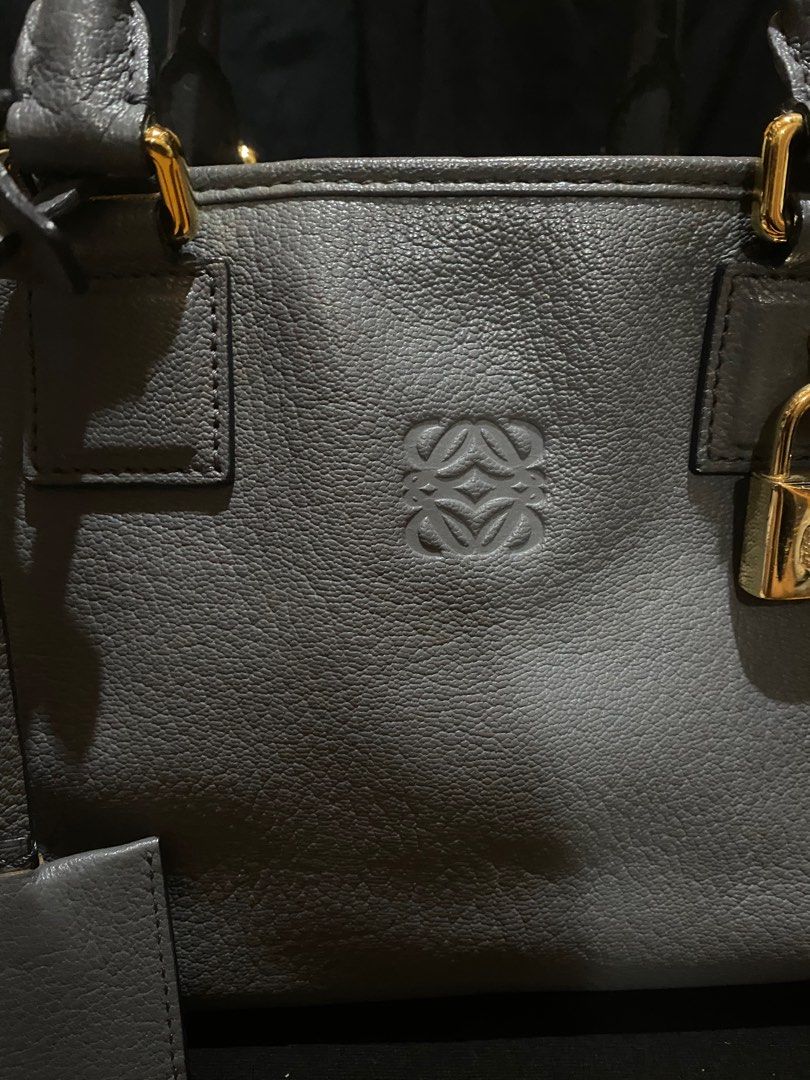 Loewe amazona 28 大象灰, 她的時尚, 包包、錢包, 手拿包在旋轉拍賣