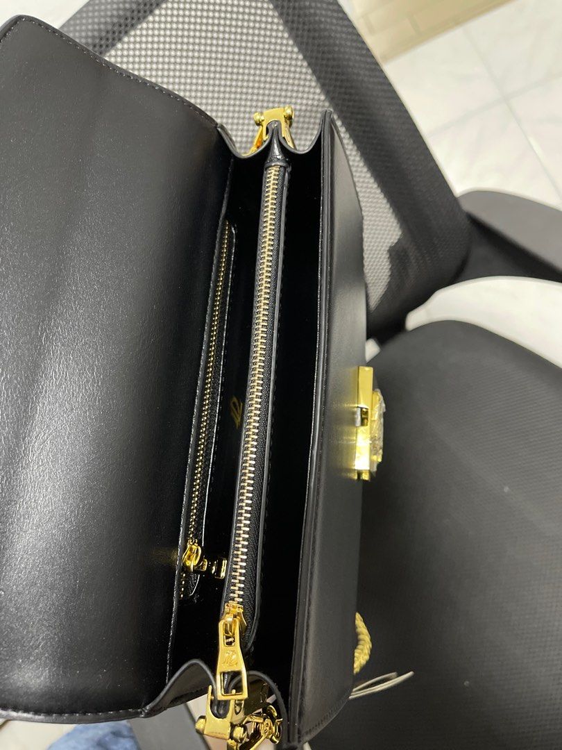 Louis Daisy Female Sling Bag, Women's Fashion, Bags & Wallets, Purses ...