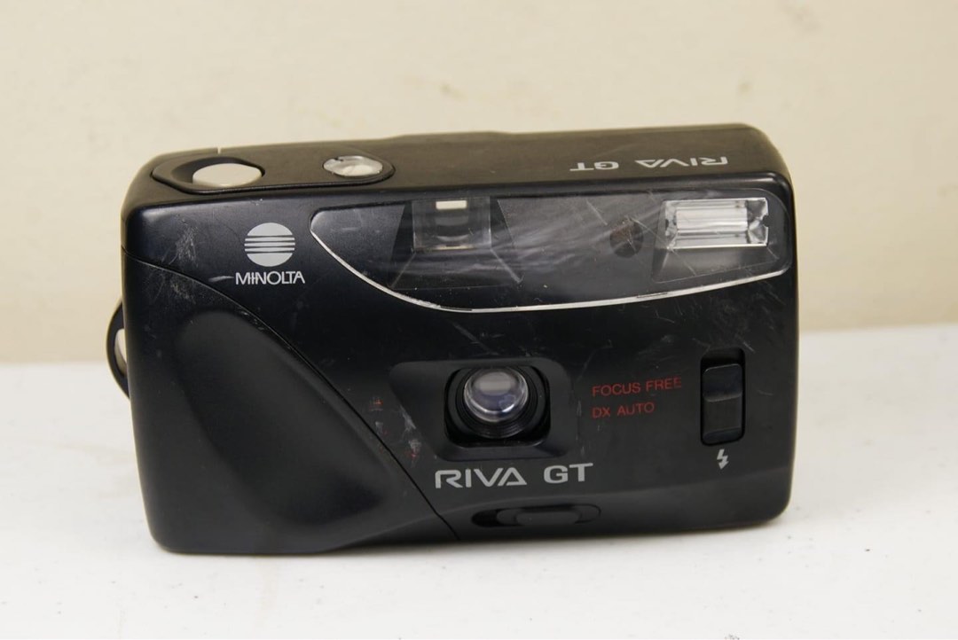 Minolta Riva GT Film Camera, Photography, Cameras on Carousell