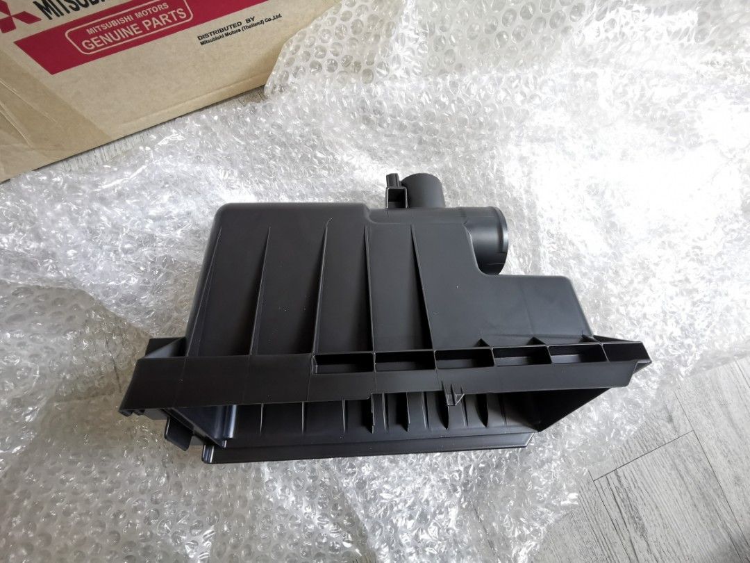 Mitsubishi Mirage - Air Cleaner Cover only, Car Parts & Accessories ...