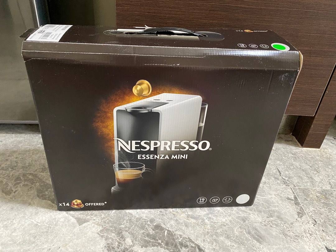 Nespresso Essenza Mini, TV & Home Appliances, Kitchen Appliances ...