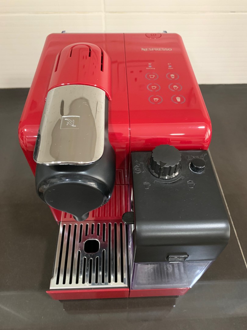Nespresso Lattissima Touch F511 Red Coffee Machine, TV & Home ...