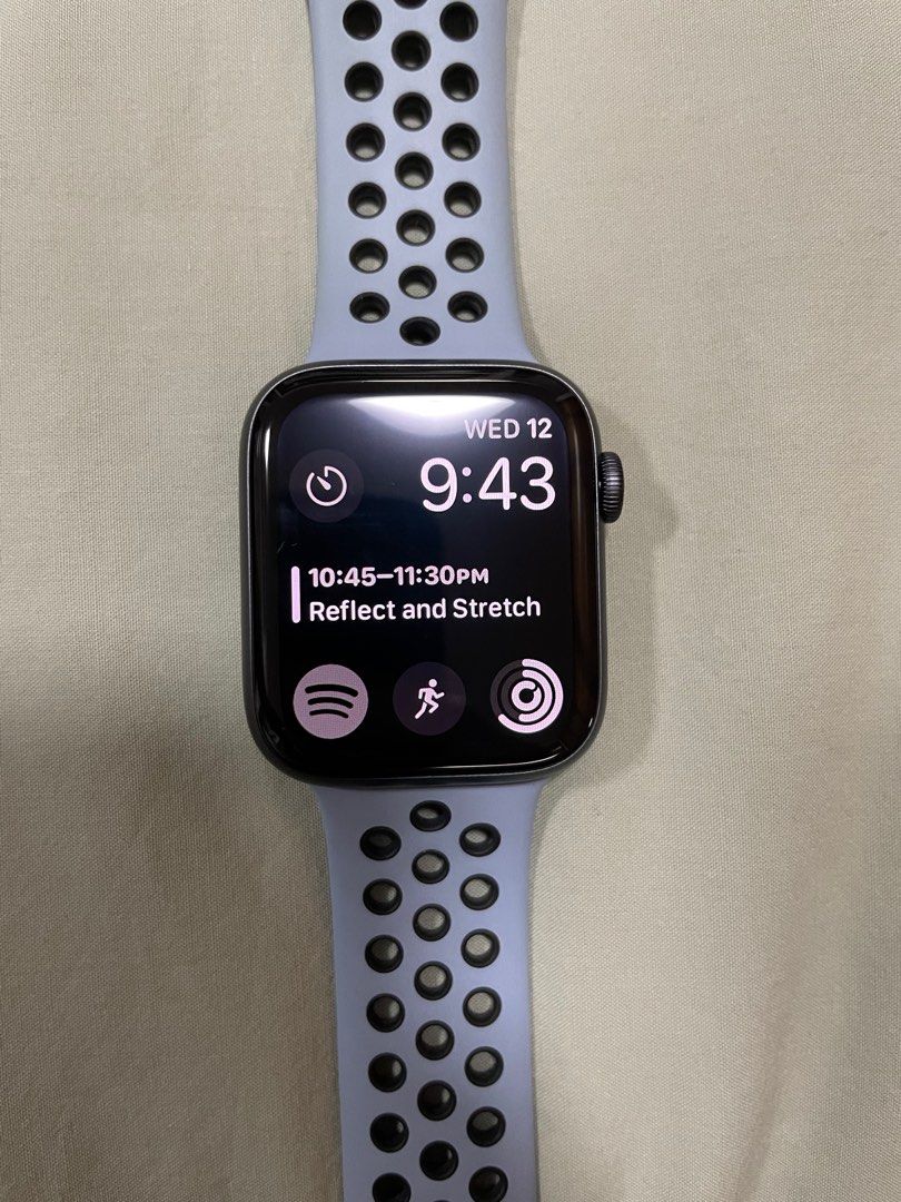 NEW Series 6 with extra Milanese Loop!, Mobile Phones & Gadgets ...