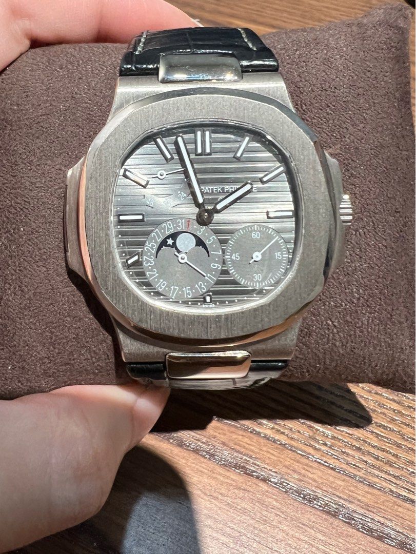 Patek Philippe Nautilus 5712G, Luxury, Watches on Carousell