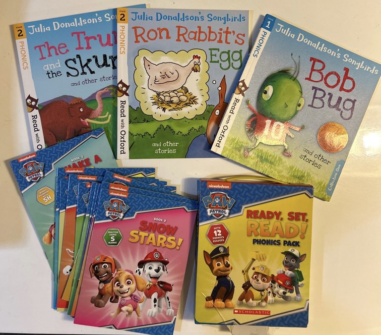 Paws patrol 12 books phonics box set, Hobbies & Toys, Books & Magazines ...