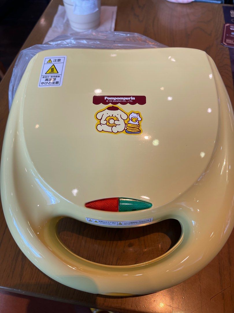 Pompompurin Relax with Donuts Kuji Sanrio Characters Prize 1 5 and 6 ...