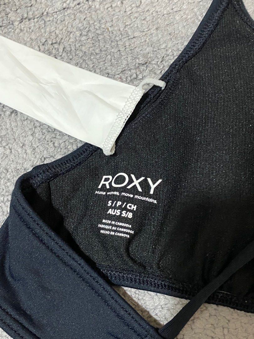 Roxy 2023 Bikini Top Black S Classic, 女裝, 泳裝, 泳衣 - Carousell