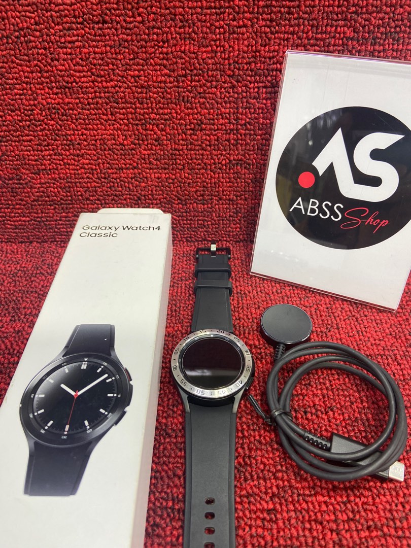 Samsung Galaxy Watch 4 Classic 42mm No issue No scratches with Freebies ...