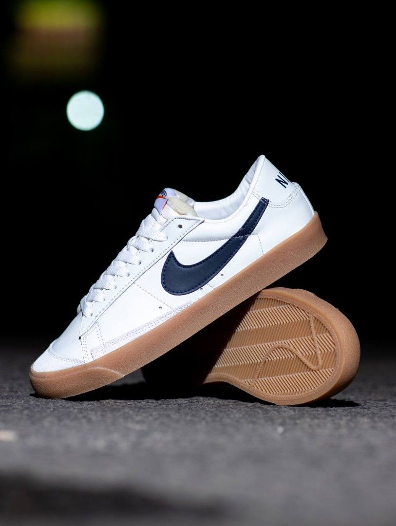 SEPATU NIKE BLAZER LOW LEATHER WHITE NAVY GUMP ORIGINAL 100%, Fesyen ...