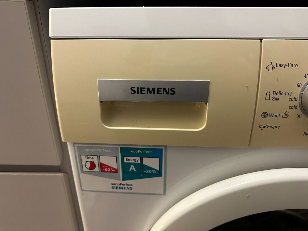 Siemens IQ300 Frontloading Washing Machine, 家庭電器, 洗衣機及乾衣機 - Carousell