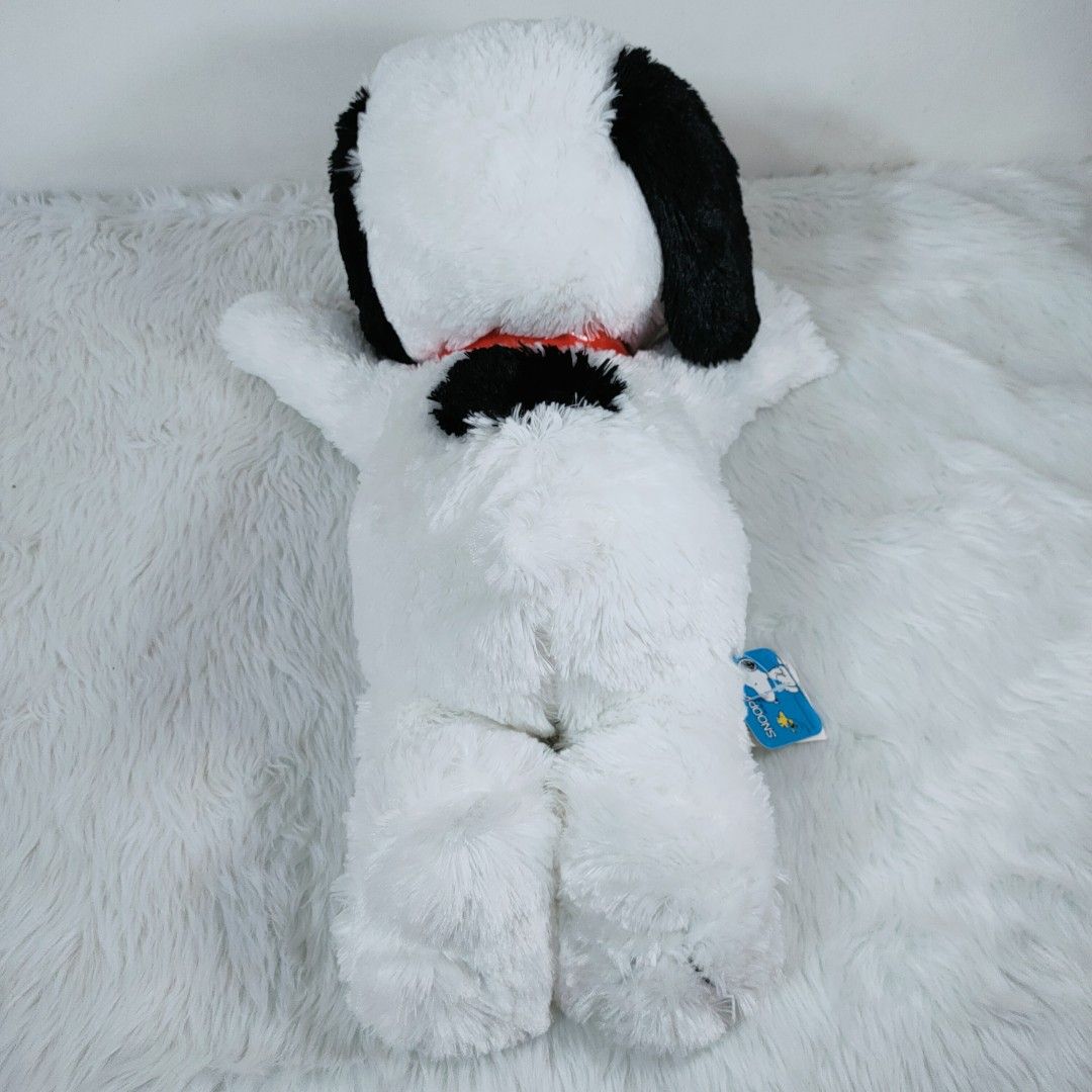 Snoopy Jumbo Lying down Plush, Hobbies & Toys, Toys & Games on Carousell