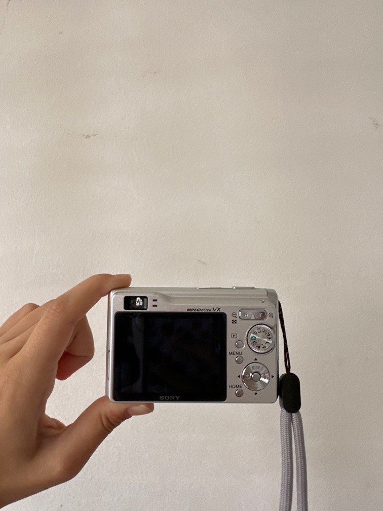sony cybershot digi camera 2000s, Photography, Cameras on Carousell