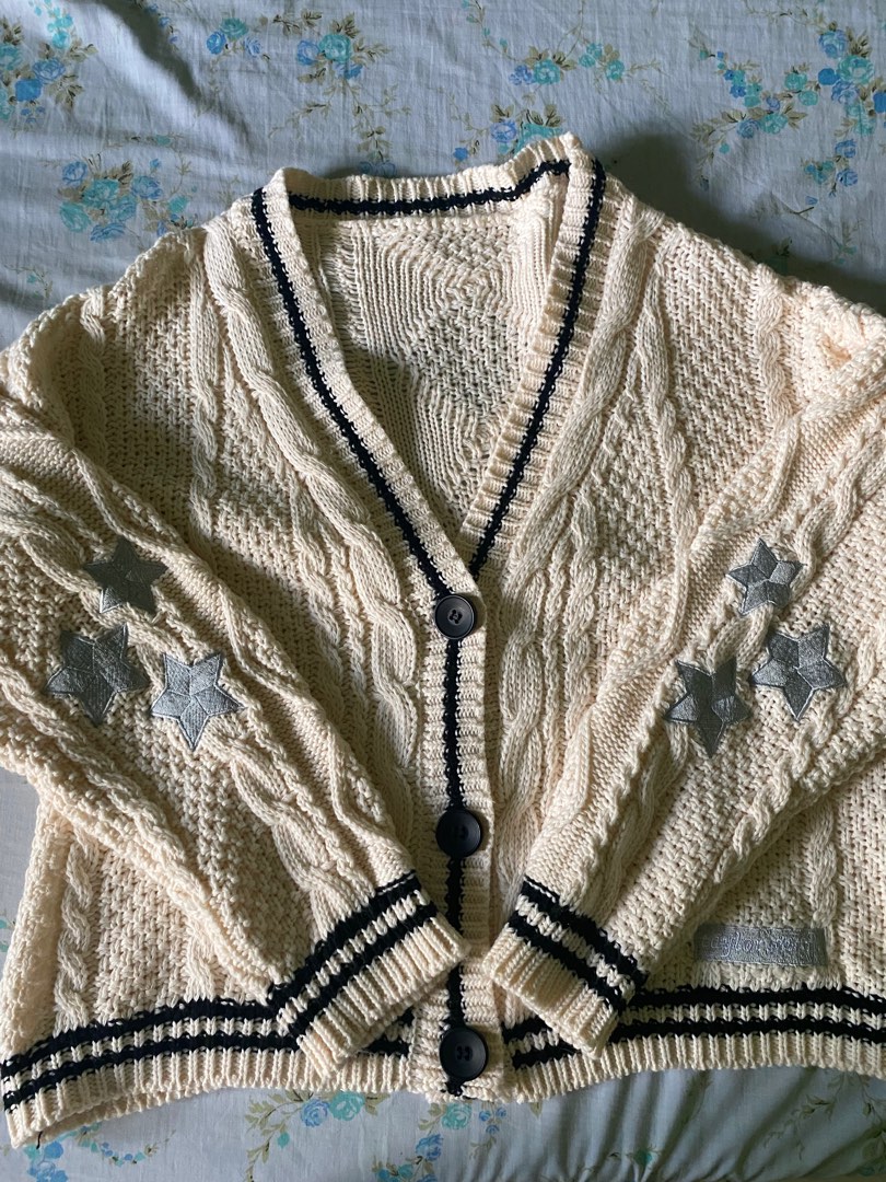 Taylor Swift cardigan inspo, Women's Fashion, Coats, Jackets and ...