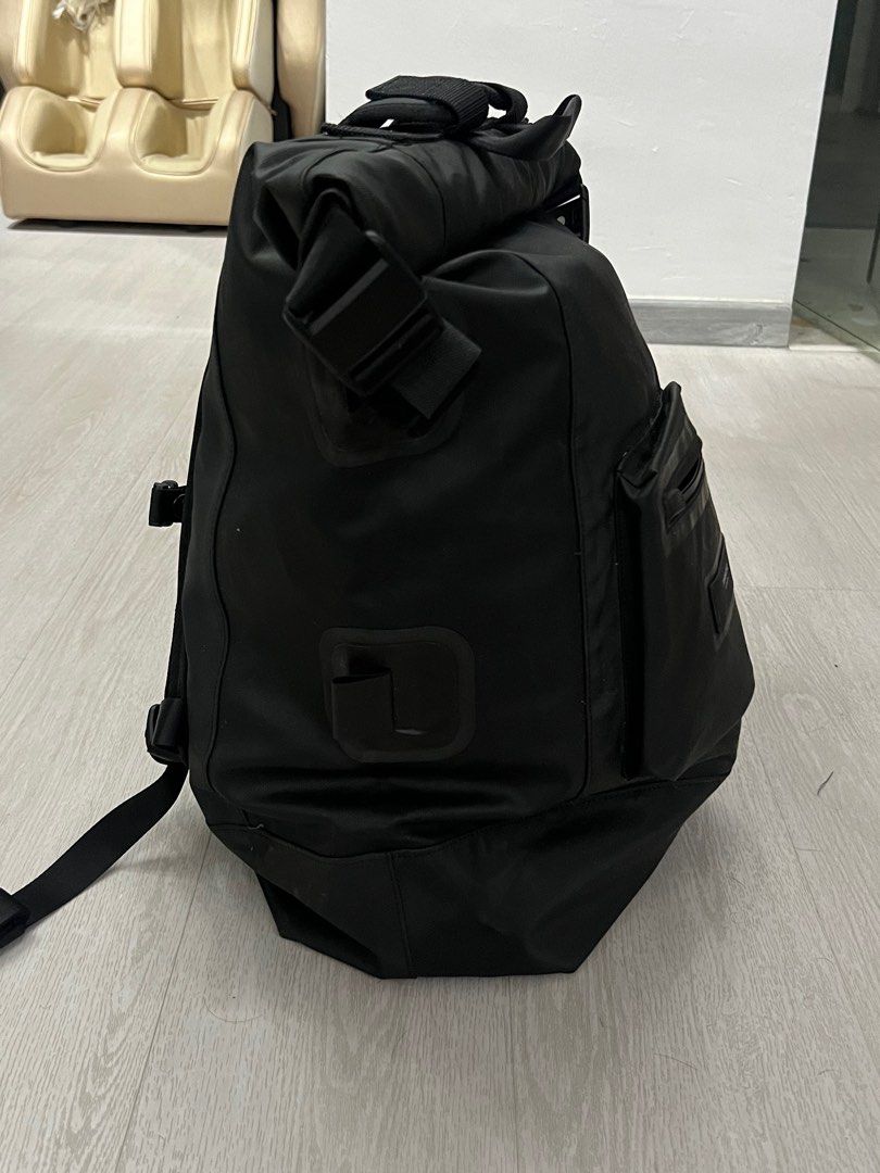 Timbuk2 Shelter Roll Top, Men's Fashion, Bags, Backpacks on Carousell