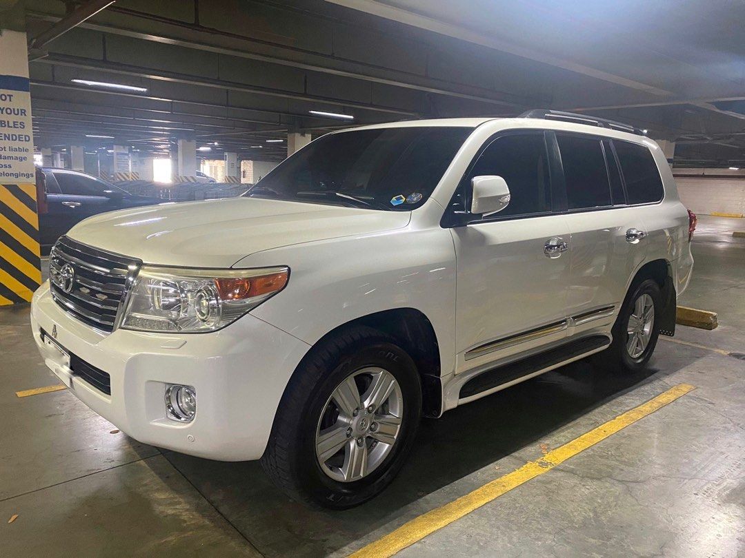 Toyota Land Cruiser LC200 Auto, Cars for Sale, Used Cars on Carousell