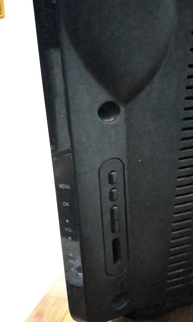 TV LG 21" Layar Datar ( Tabung), Elektronik, TV & Perlengkapan Hiburan ...