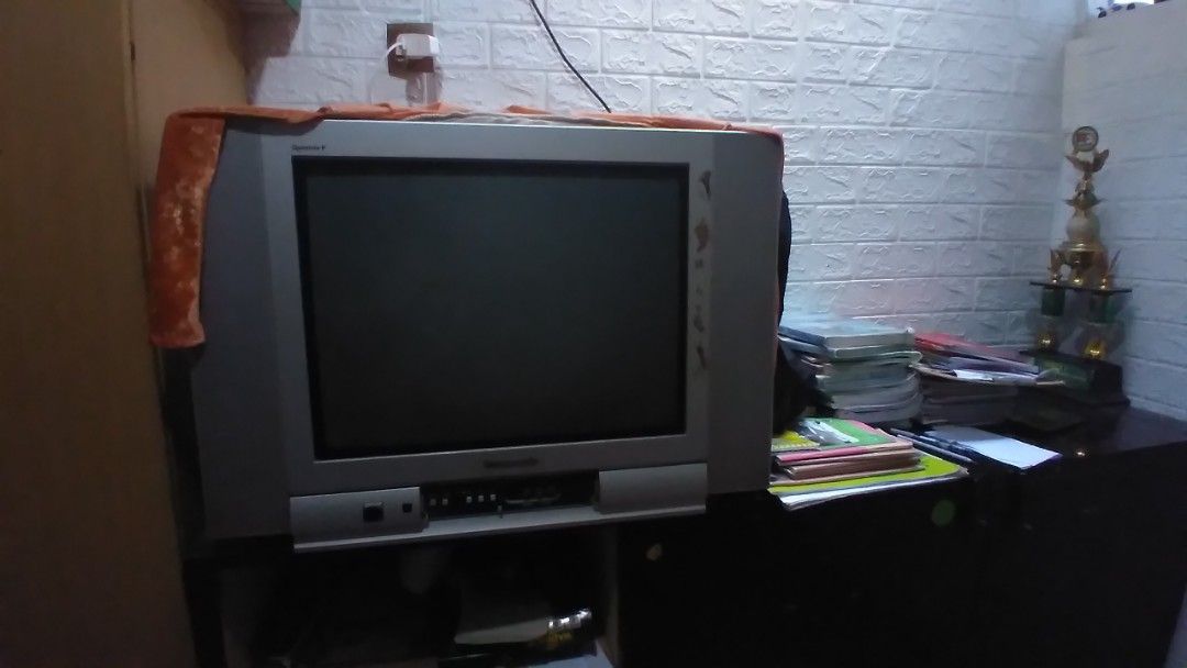 Tv Tabung Panasonic 21 inch Bekas, Elektronik, TV & Perlengkapan ...
