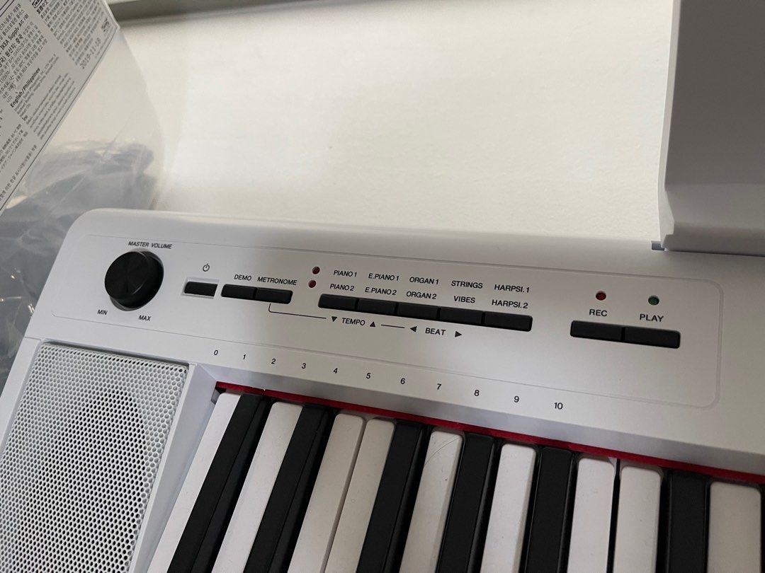 Yamaha Keyboard NP-12 Piaggero Portable Keyboard, Hobbies & Toys, Music & Media, Musical ...