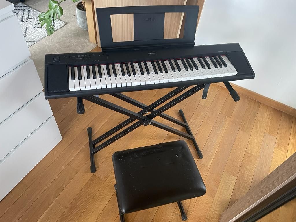 Yamaha Piaggero NP12 + X Stand + Bench (comes with original box ...