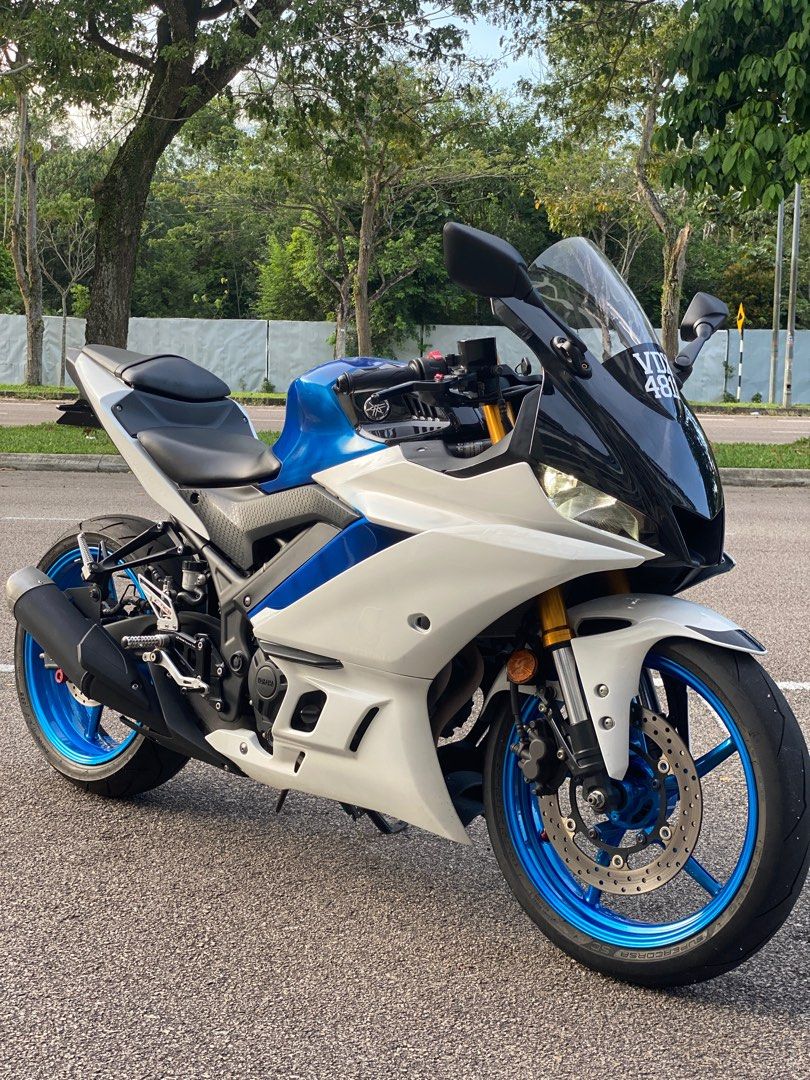 Yamaha r25 V2 2019, Motorbikes on Carousell