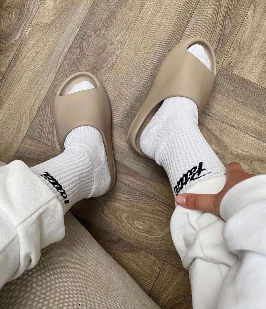 YEEZY SLIDES - PURE (USED), Luxury, Sneakers & Footwear on Carousell