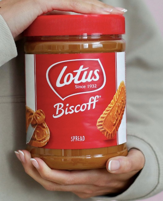 1.6kg Lotus Biscoff smooth Spread, Food & Drinks, Packaged & Instant ...