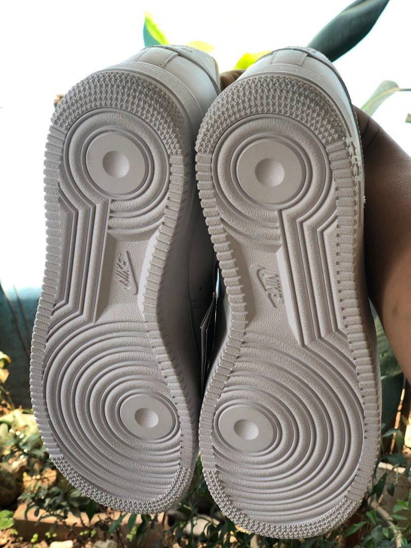 Air force 1 Supreme, Men's Fashion, Footwear, Sneakers on Carousell