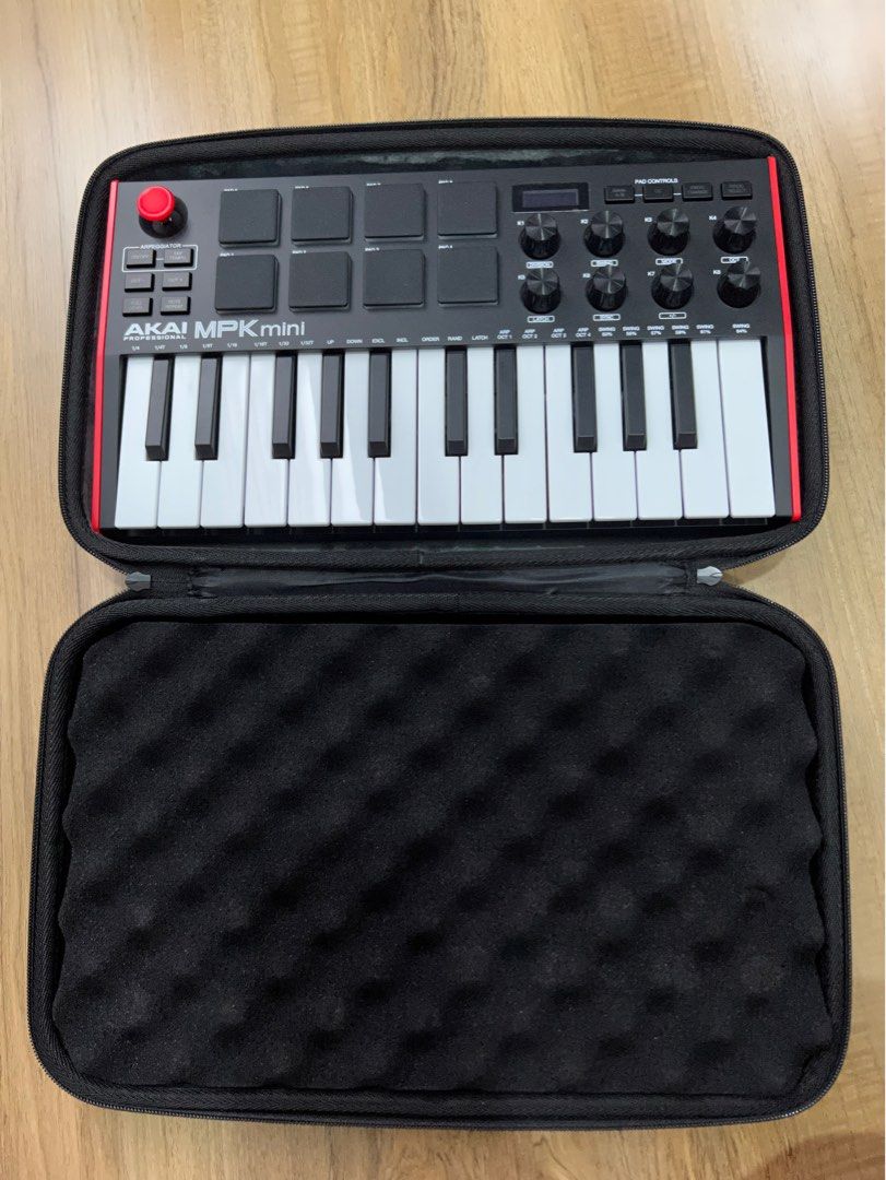 Akai Mpk mini mk3 with case and usb c cable, Hobbies & Toys, Music ...