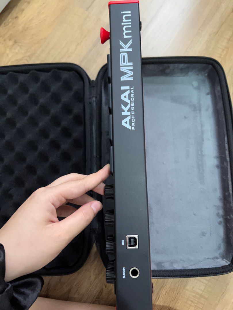 Akai Mpk mini mk3 with case and usb c cable, Hobbies & Toys, Music ...
