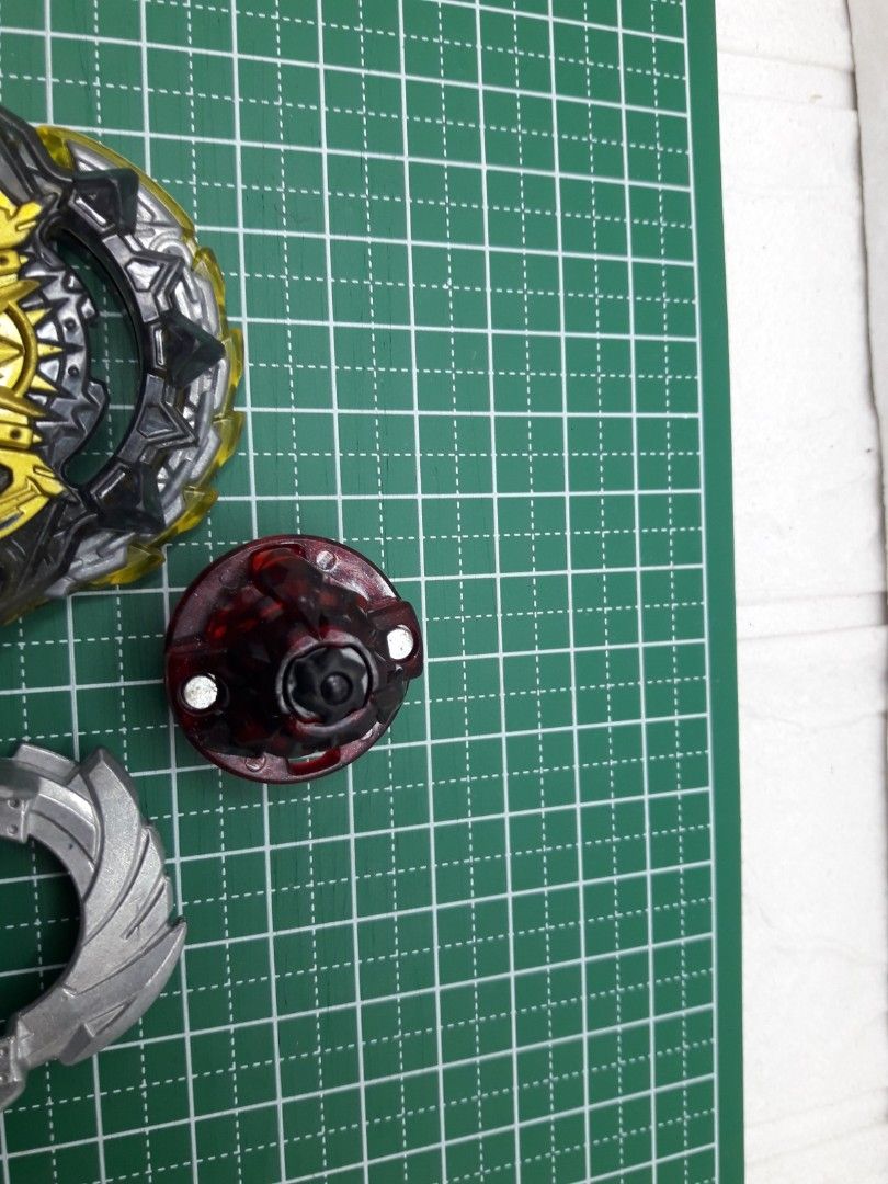 B - 130 Hazard Kerbeus 4 Merge Takara Tomy Beyblade on Carousell