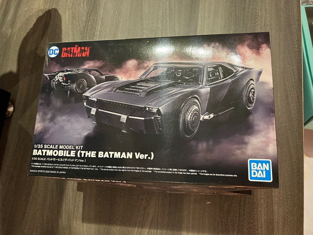 bandai 1/35 batman batmobile (the batman version), 興趣及遊戲, 玩具 & 遊戲類 ...