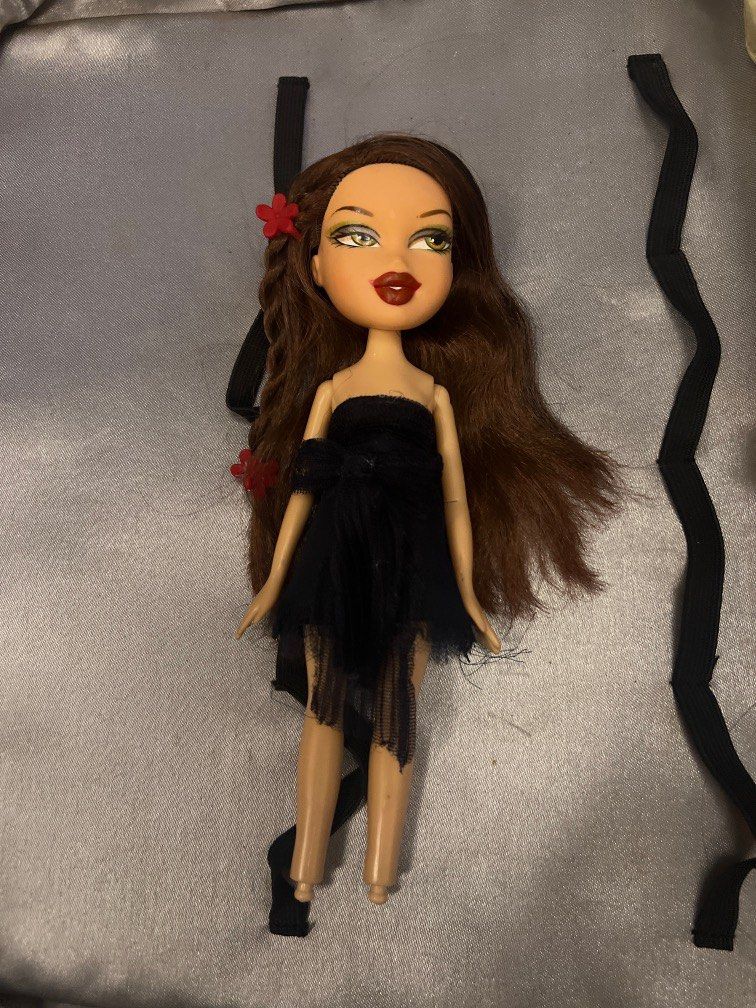 Bratz hollywood style katia, Hobbies & Toys, Toys & Games on Carousell