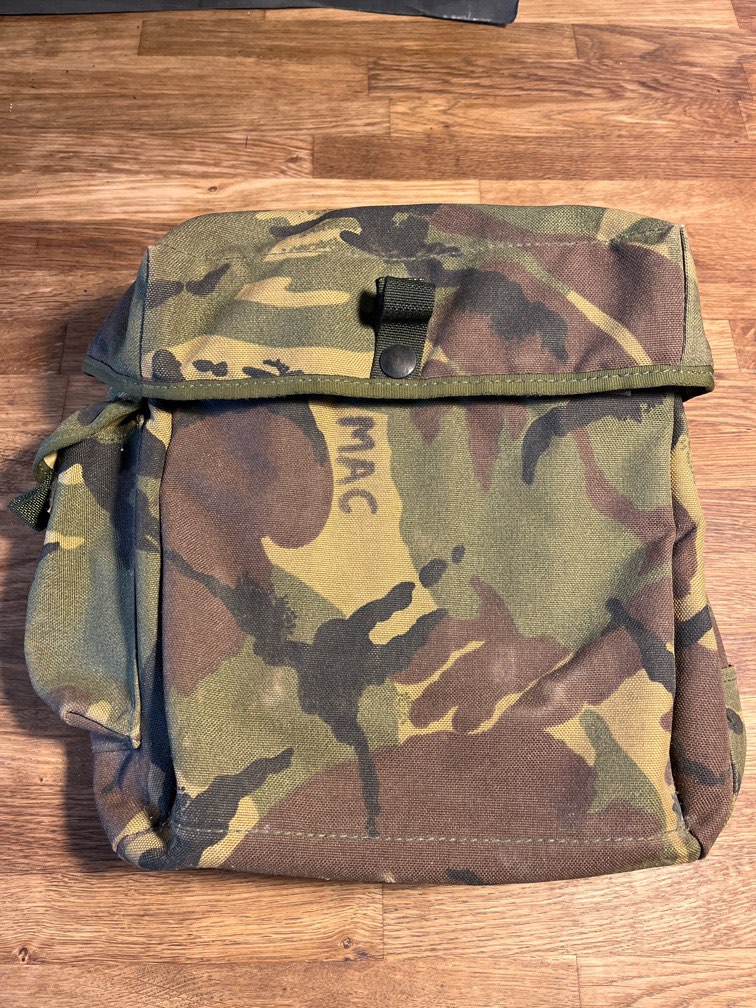 British DPM Gas Mask Pouch, Men's Fashion, Bags, Sling Bags on Carousell