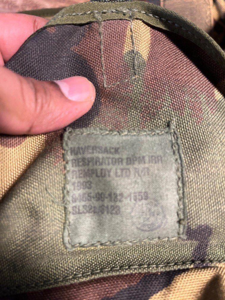 British DPM Gas Mask Pouch, Men's Fashion, Bags, Sling Bags on Carousell