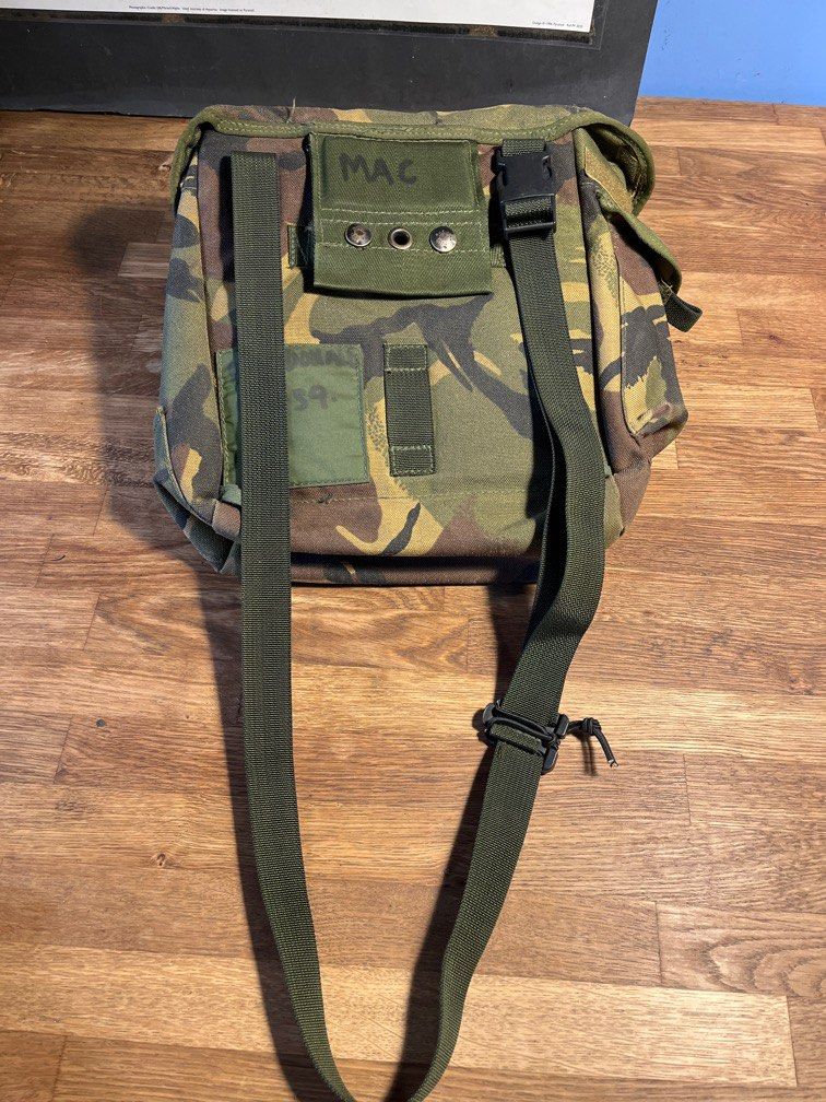 British DPM Gas Mask Pouch, Men's Fashion, Bags, Sling Bags on Carousell