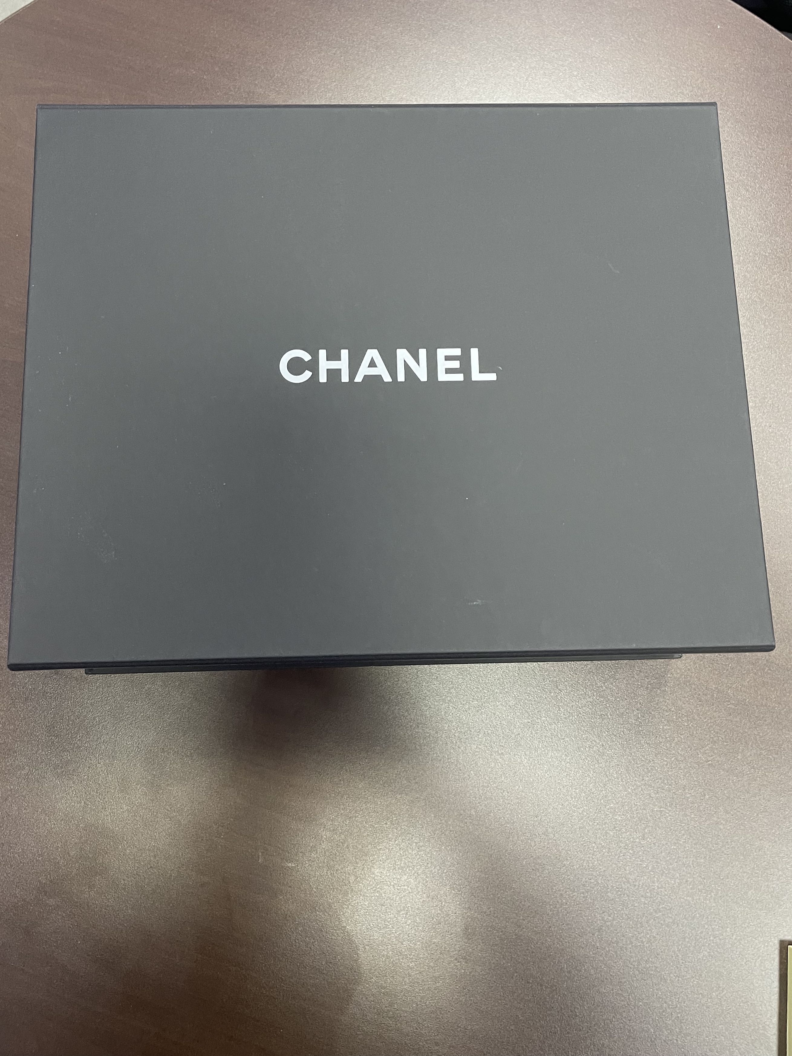 Chanel box, Women's Fashion, Jewelry & Organisers, Accessory holder ...