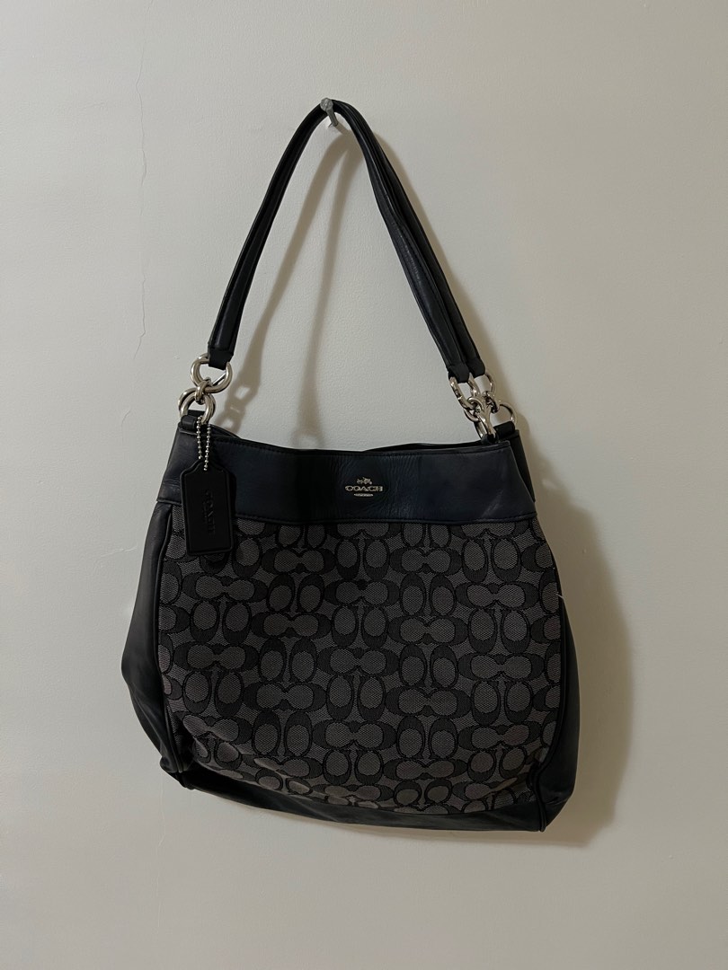 Coach Shoulder Bag on Carousell