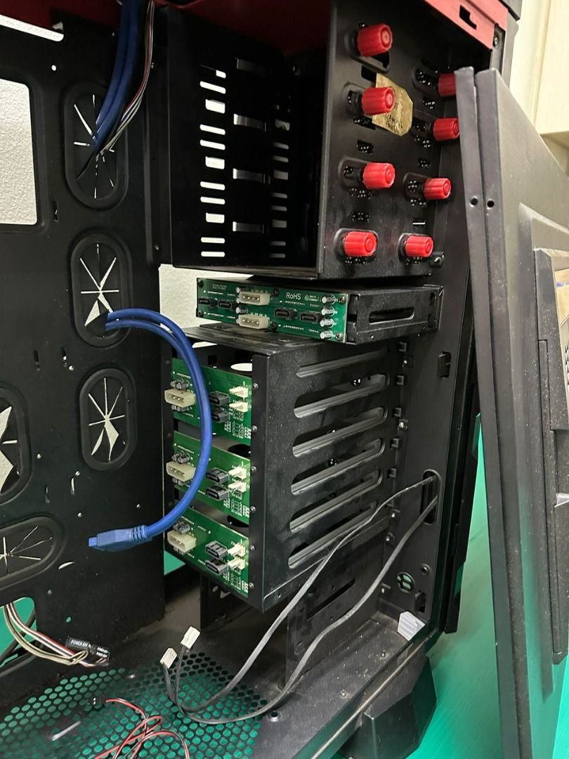 Computer Casing with lots of HDD Bays, Computers & Tech, Parts ...