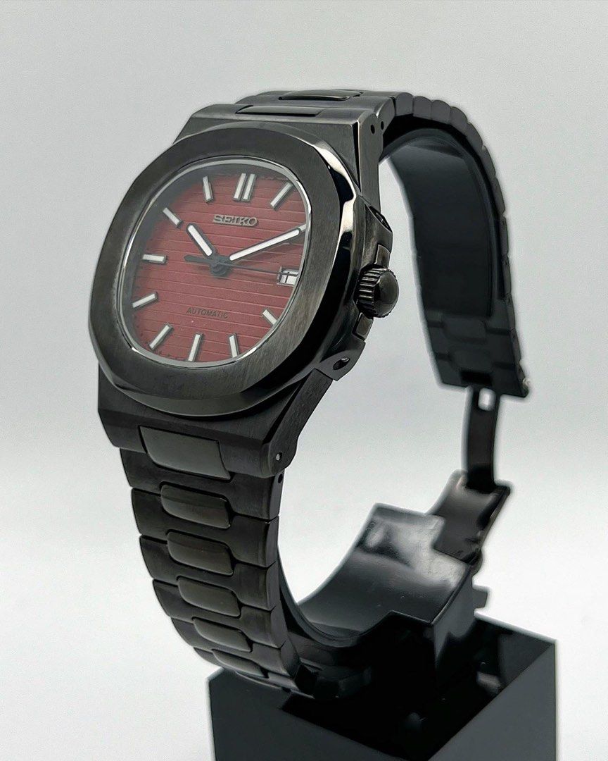 Custom Seiko Mod Red Black Nautilus in 40mm, Men's Fashion, Watches ...