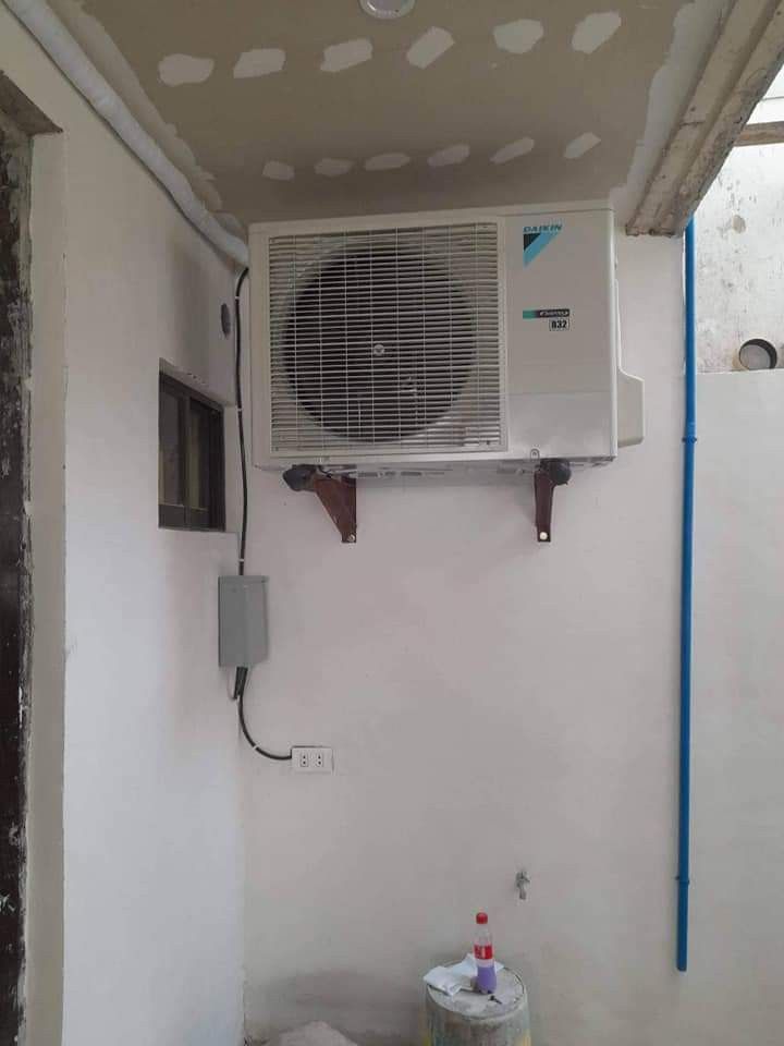DAIKIN D-SMART INVERTER SPLIT TYPE AIRCON, TV & Home Appliances, Air ...