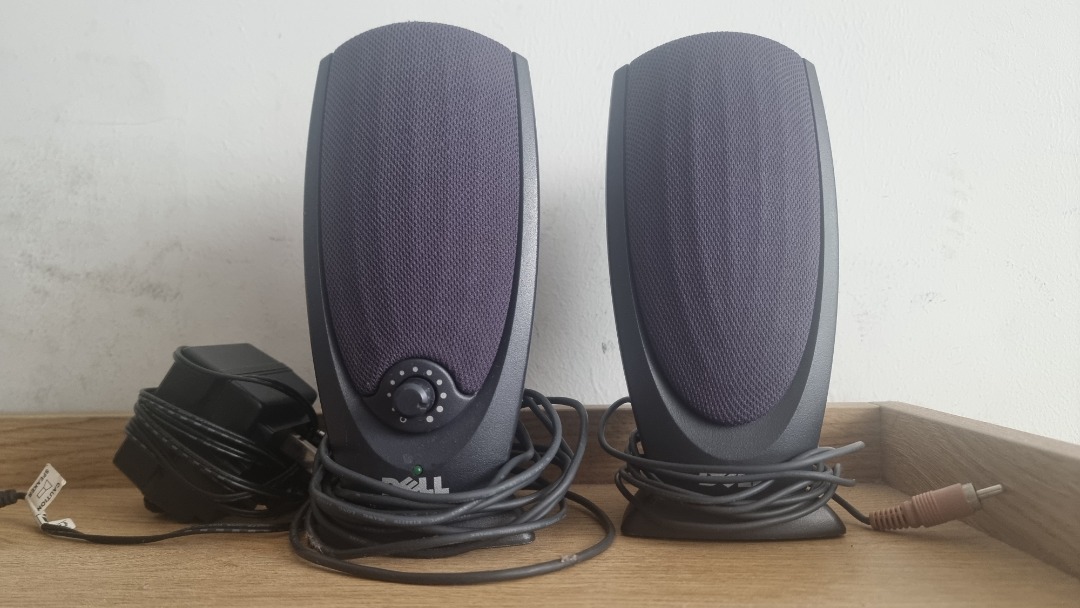 Dell A215 Black Multimedia 2 Channel Computer Speakers, Audio, Soundbars, Speakers & Amplifiers ...