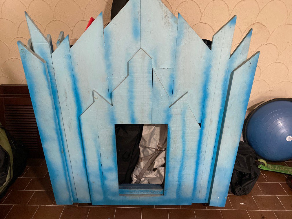 Wooden Playhouse - Frozen Elsa Castle Design, Babies & Kids, Baby ...
