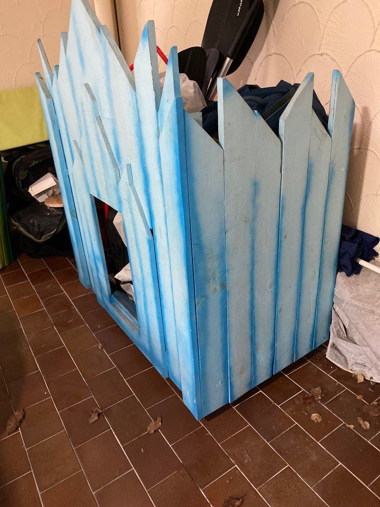 Wooden Playhouse - Frozen Elsa Castle Design, Babies & Kids, Baby ...